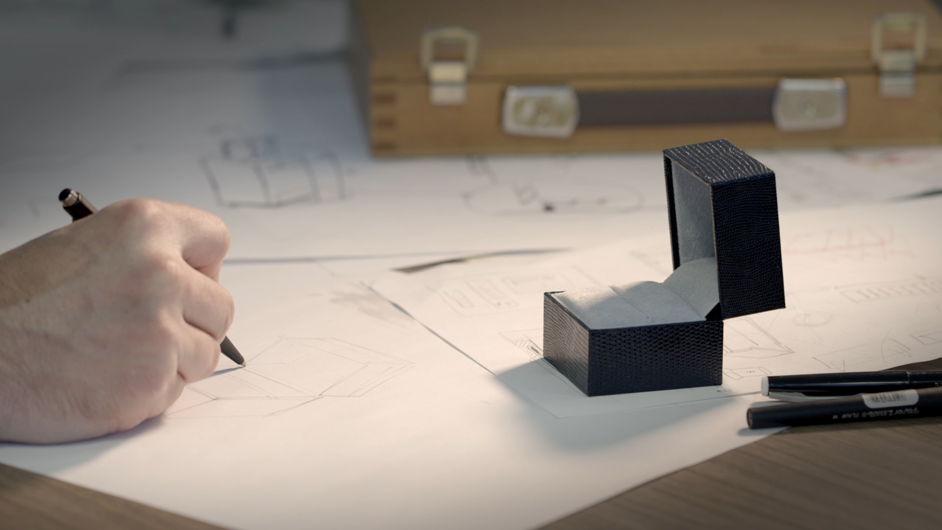 Pac Team Group - DISPLAYS - PACKAGING - FIXTURES DESIGN/CONSTRUCTION